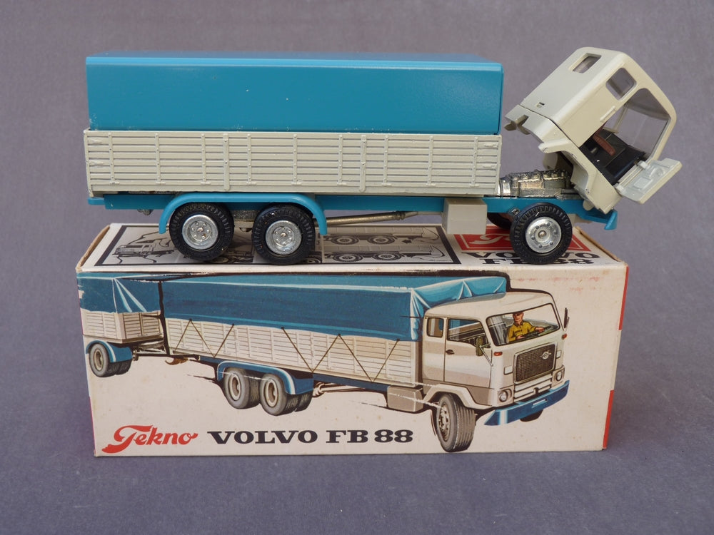 TEKNO 425 - VOLVO FB 88 - Camion bâché (vintage 1967) – Antique MarcBea
